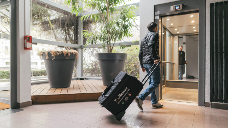Découvrez la nouvelle valise de transport YouRescue - YouRescue